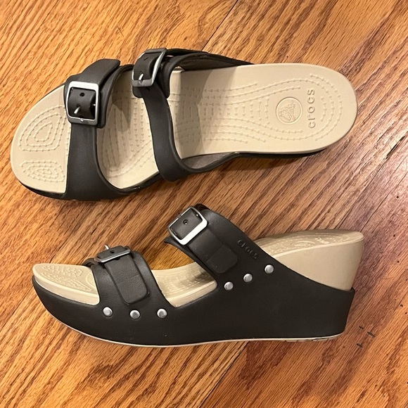CROCS | Shoes | Euc Crocs Platform Slide Sandals Brown | Poshmark